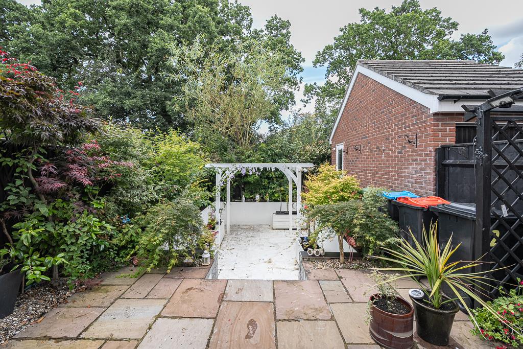 Over Fair Close, Winsford – CW Estate Agents